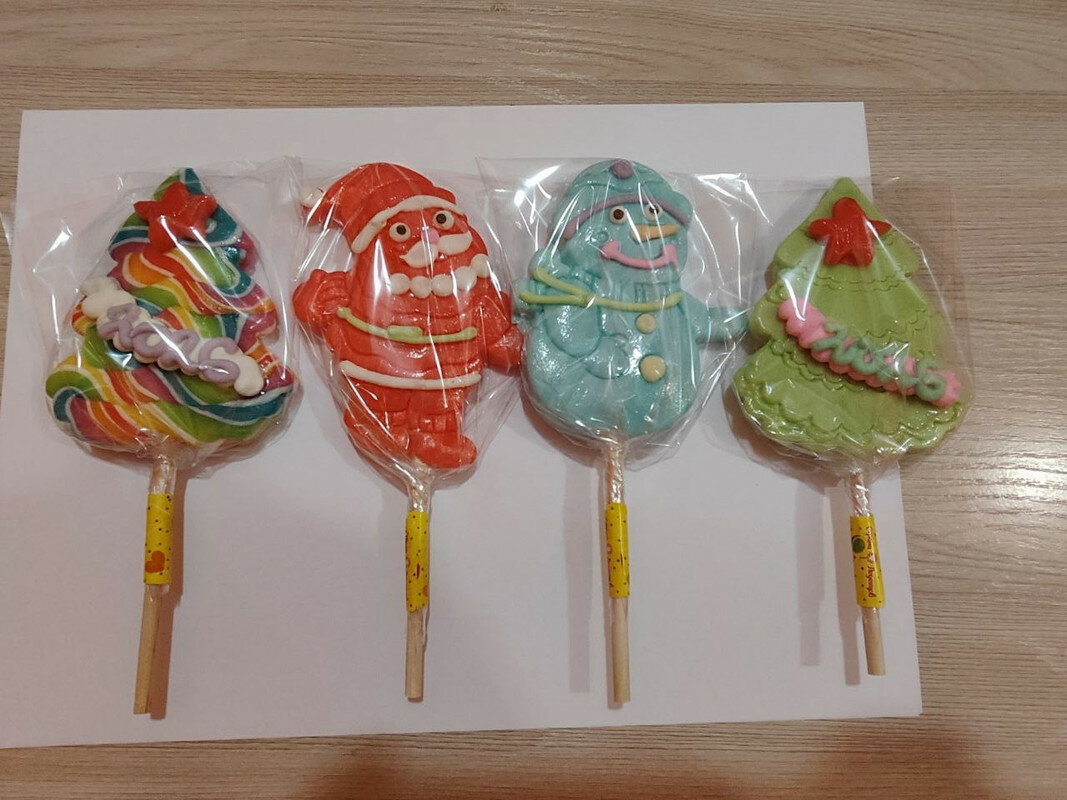Карамель леденцовая новогодний набор Елка, Дед Мороз, Снеговик (4шт по 55гр). Сладости, конфеты трости, леденцы украшения ассорти со вкусом яблоко в подарок на Новый 2026 год, Рождество, день рождения