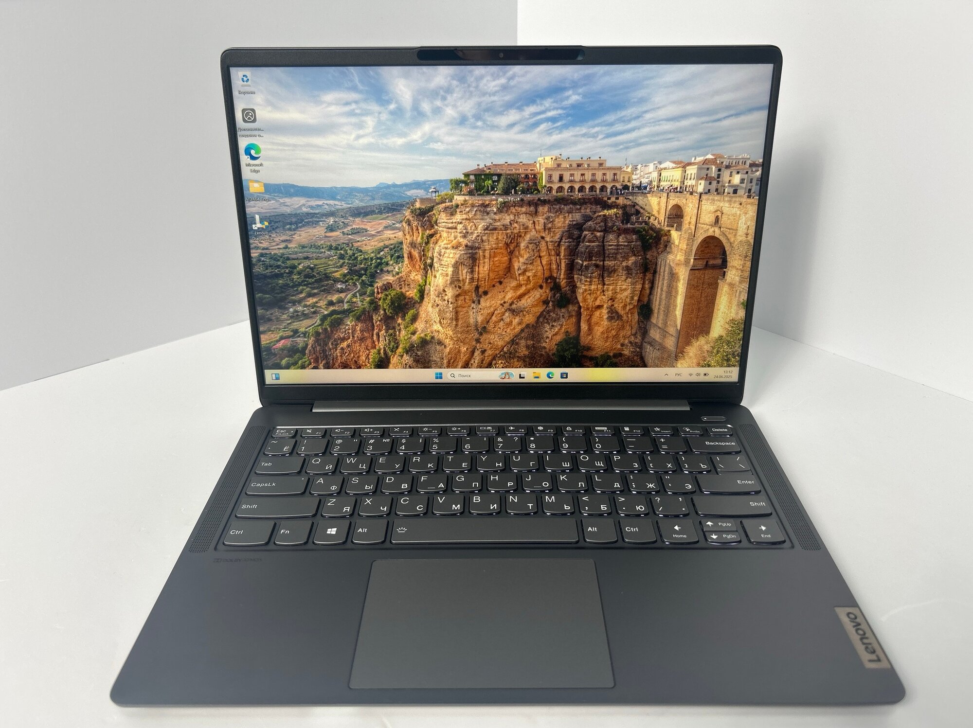 Ноутбук Lenovo IdeaPad 5 Pro Gen 6 (82L3002FRU) 14"/Intel Core i5-1135G7/RAM 16GB/SSD 1024GB/Intel Iris Xe Graphics/2240*1400/IPS/Windows 11/Подсветка кл-ры: LED/Чёрный. Состояние: B1