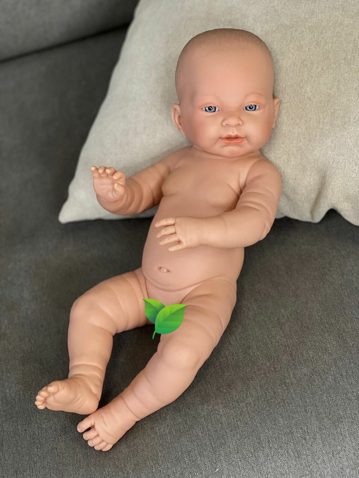 Кукла Llorens виниловая 45 см Sofia без одежды