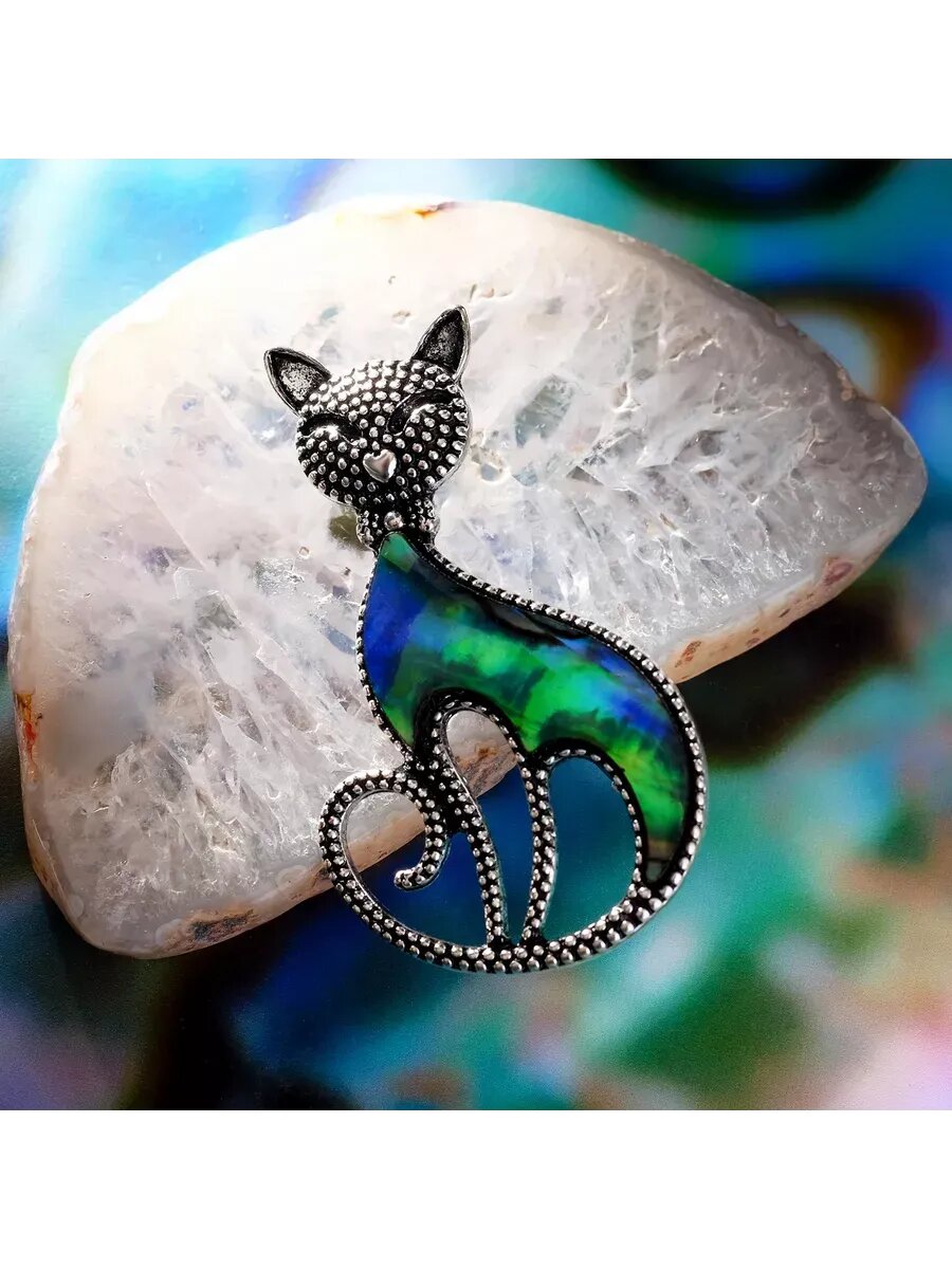 Брошь, стразы