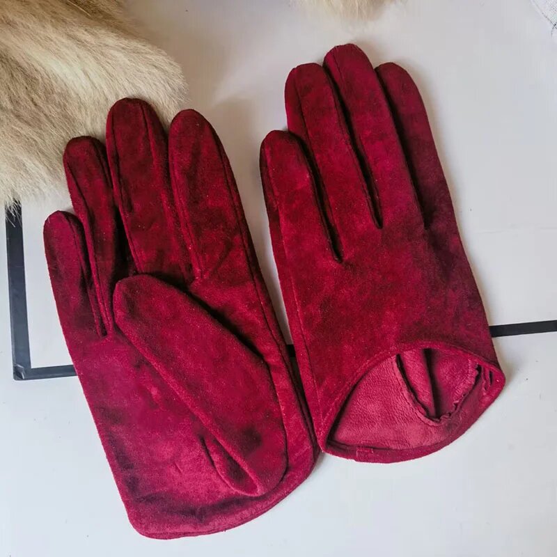 Перчатки для женщин