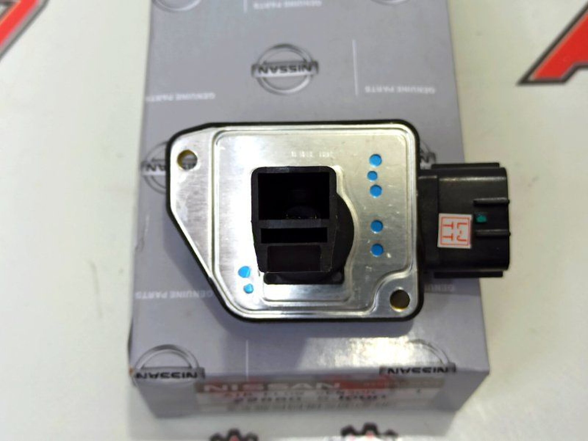 Датчик расхода воздуха Denso 2220475030 для Toyota 1TRFE, 1 шт.