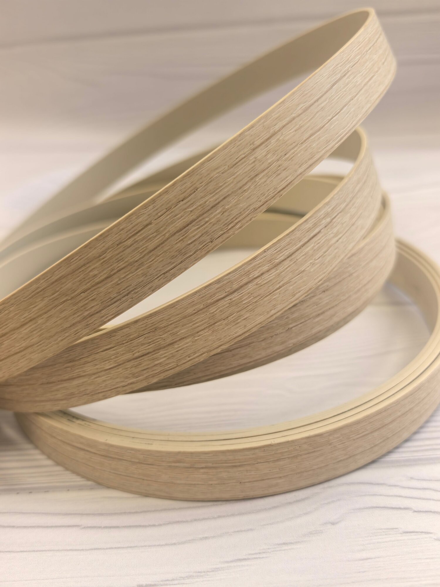 Кромка ПВХ без клея мебельная, размер 2*54 мм, намотка 5м, цвет Ледяной каньон 8025