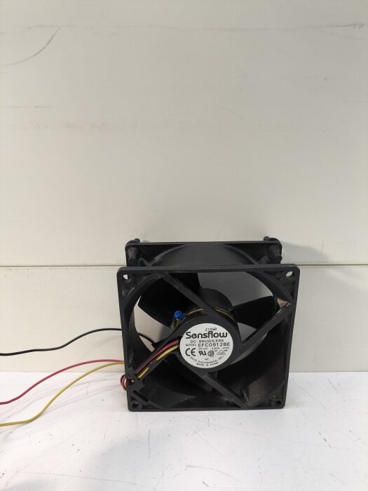 Вентилятор 80x80x35 Sensflow DC 12V 0.63A EFC0912BE 3 Pin