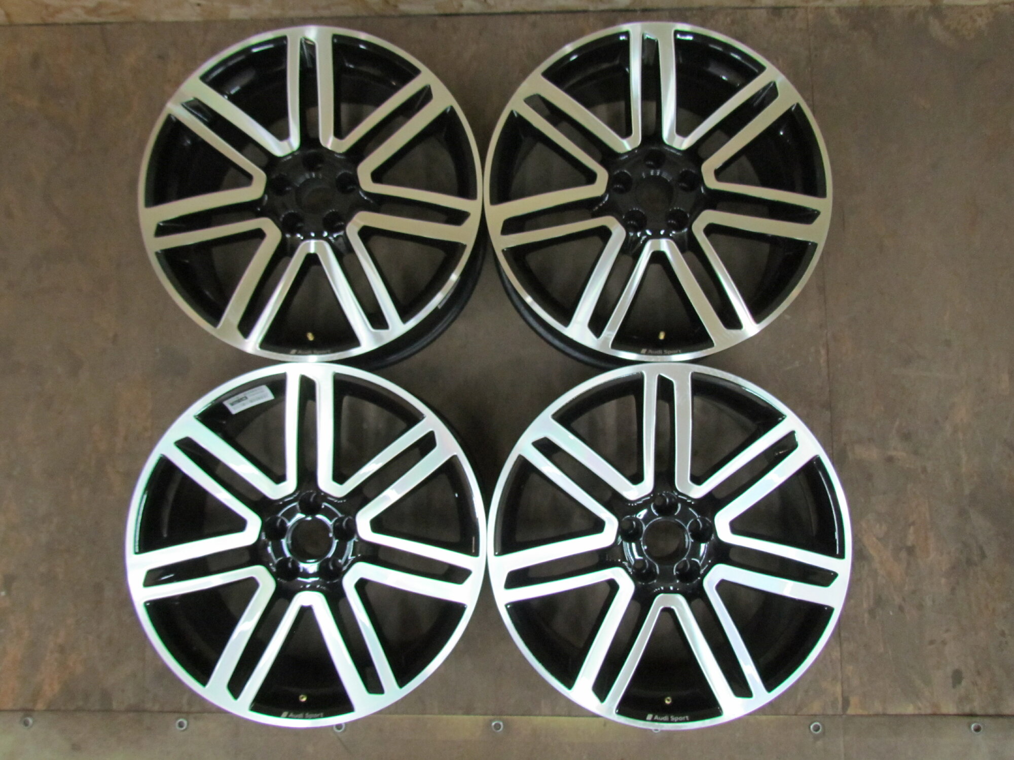 Комплект колесных дисков Audi R20 8J ET25 5*112 DIA66.5 (оригинал) 0026494