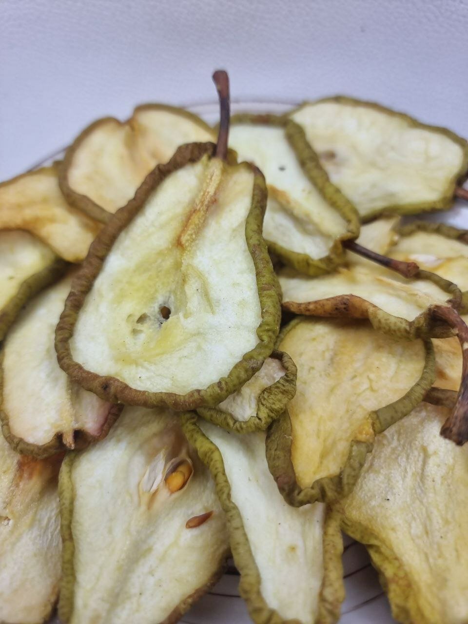Зеленая груша чипсы