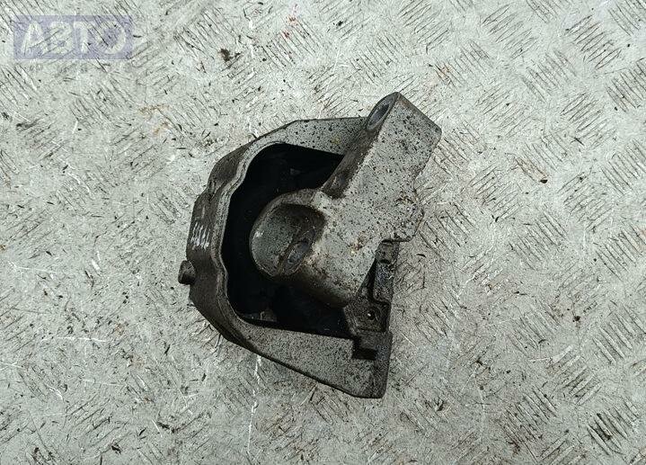 Подушка крепления двигателя Volkswagen Golf-4