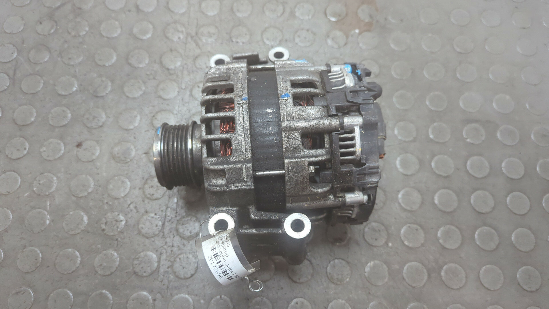 Генератор Volkswagen Jetta 7 Б/У