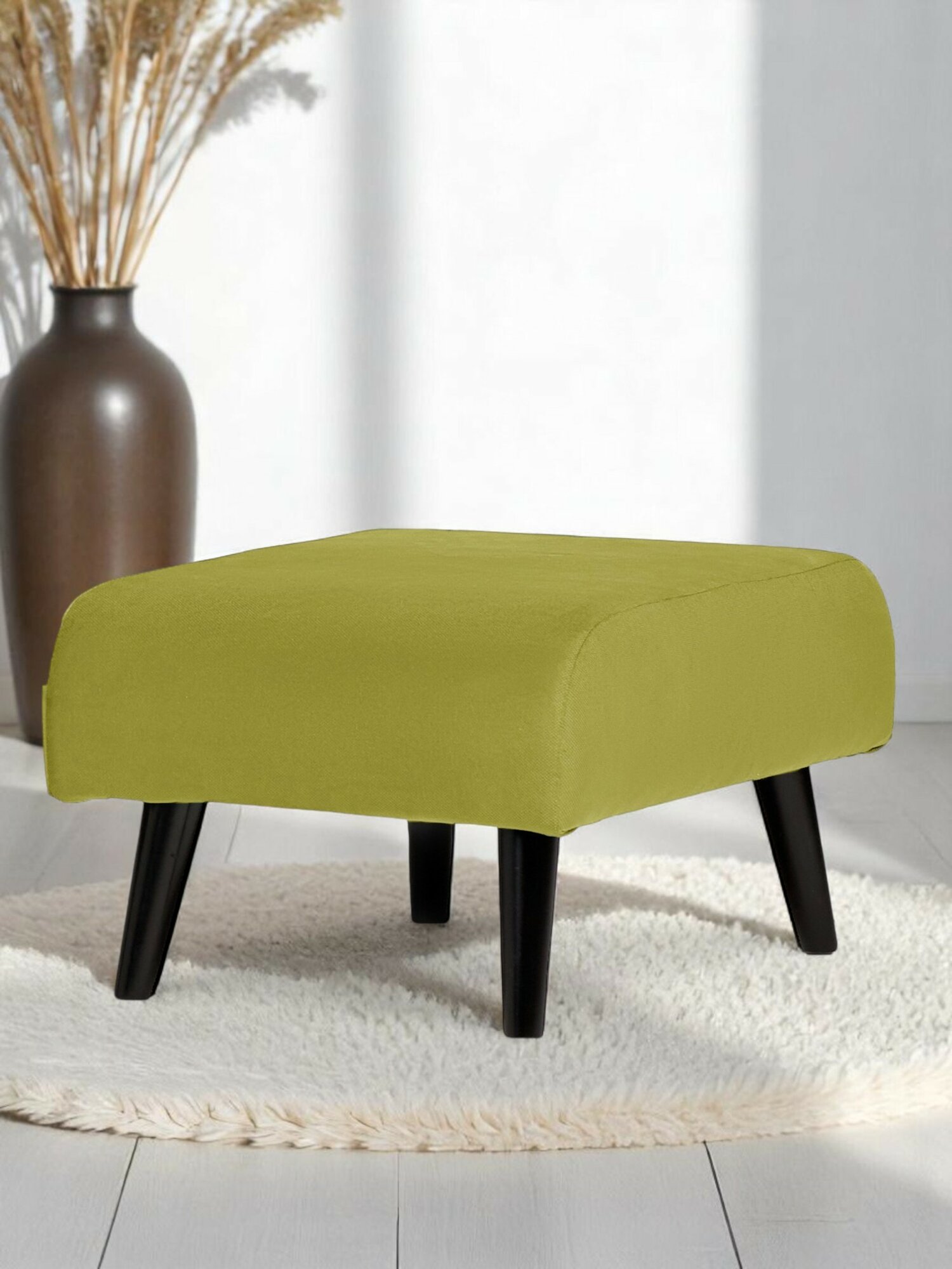 Пуф Оскар 40*60, на ножках, в прихожую, спальню, велюр Max Green