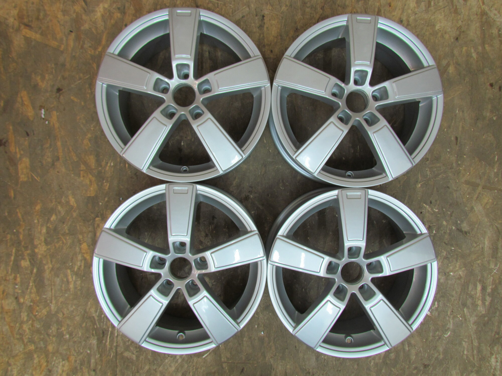 Комплект колесных дисков KIA R16 6.5J ET42 5*115 DIA67.1 (реплика) 0024039