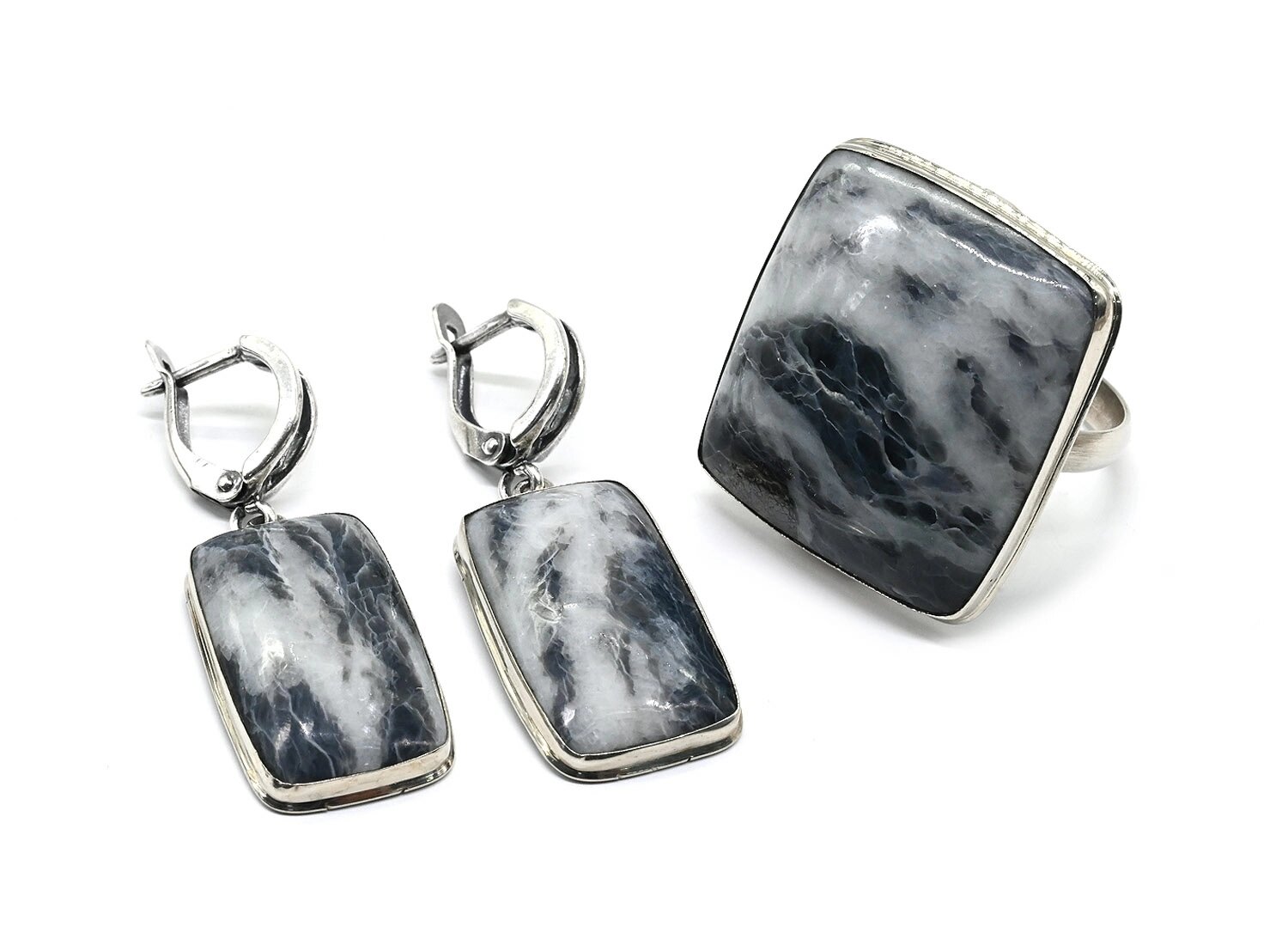 Комплект бижутерии