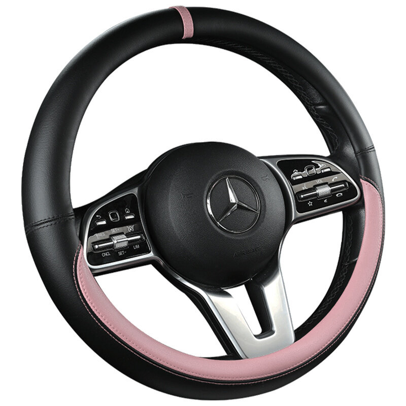 Four seasons использует чёрный комплект F14 с переменным цветом и круглым рулевым колесом