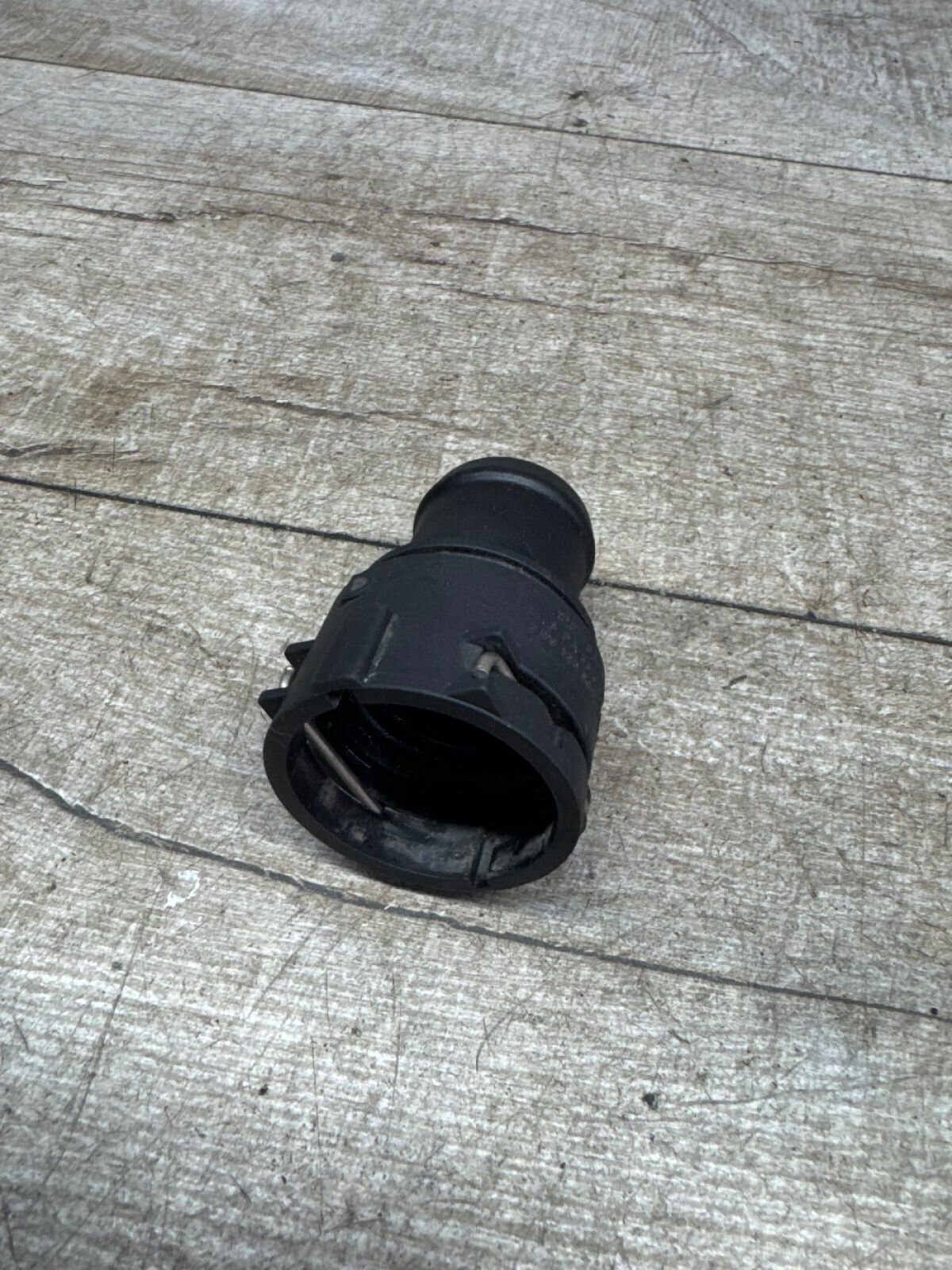 Фланец патрубка охлаждения быстросъемный VAG 3b0122291c