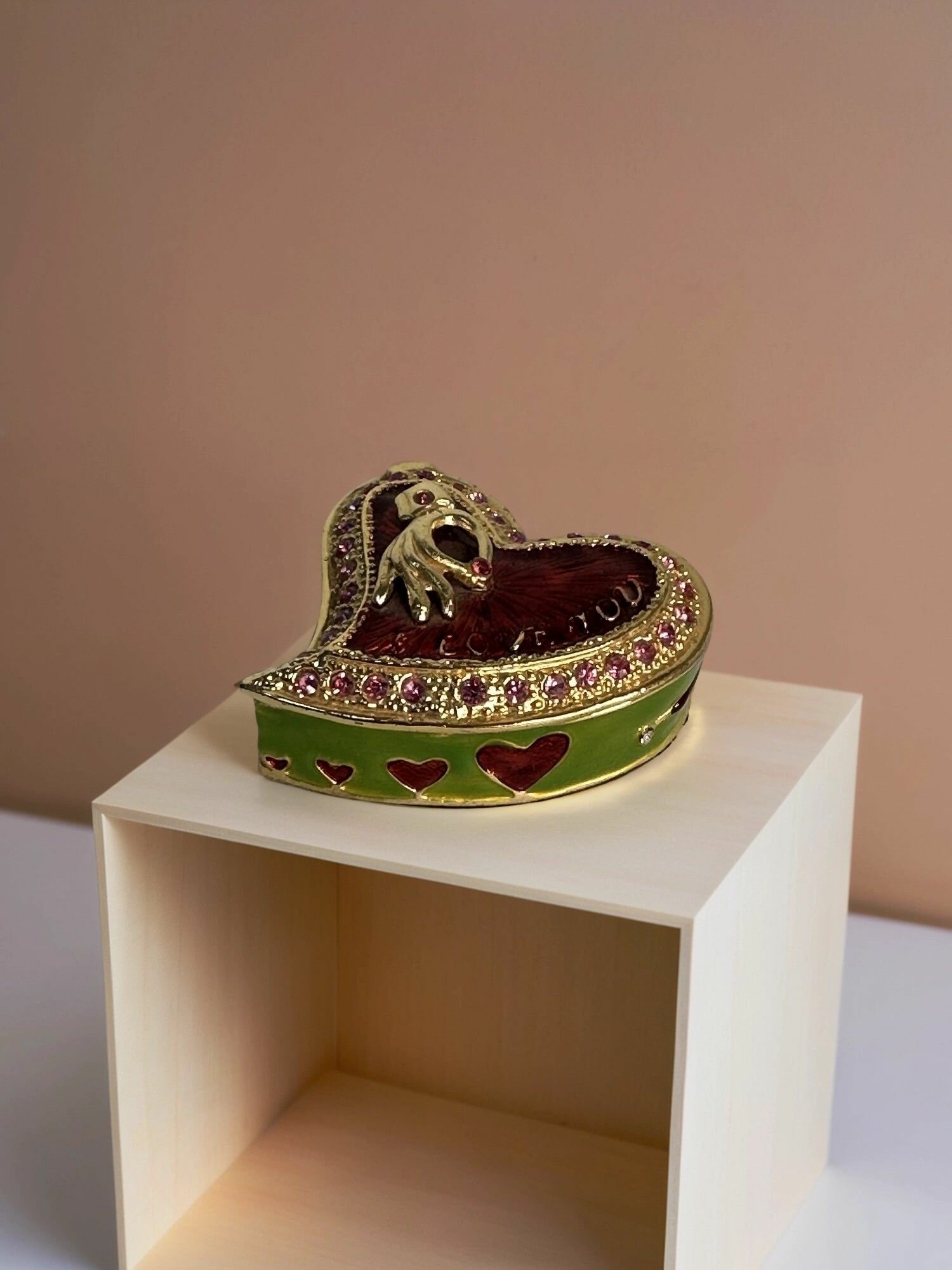 Шкатулка в форме сердца металлическая со стразами, 5,5*6*2,5 см
