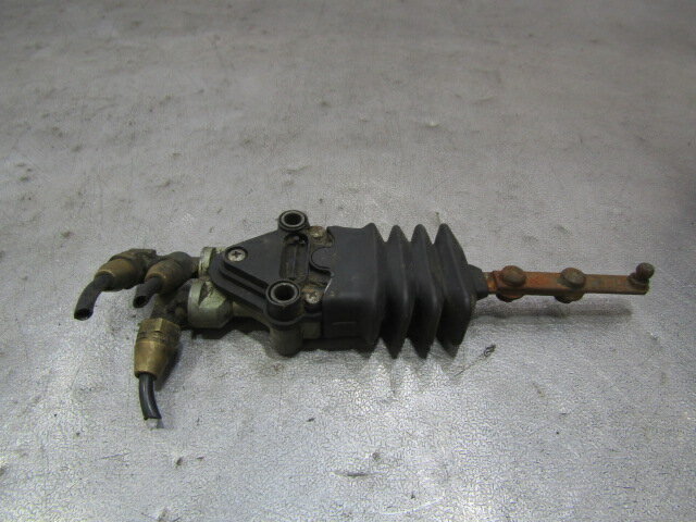 Кран уровня пола кабины Scania P, R, G