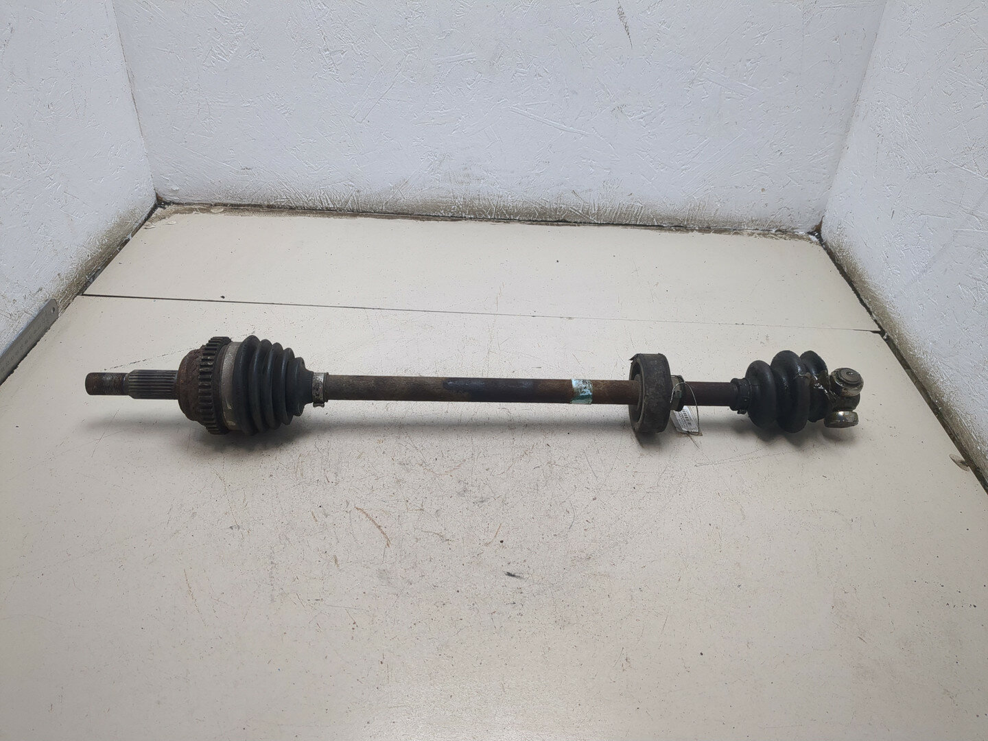 Полуось (вал, шрус) правая передняя Chrysler Neon Б/У