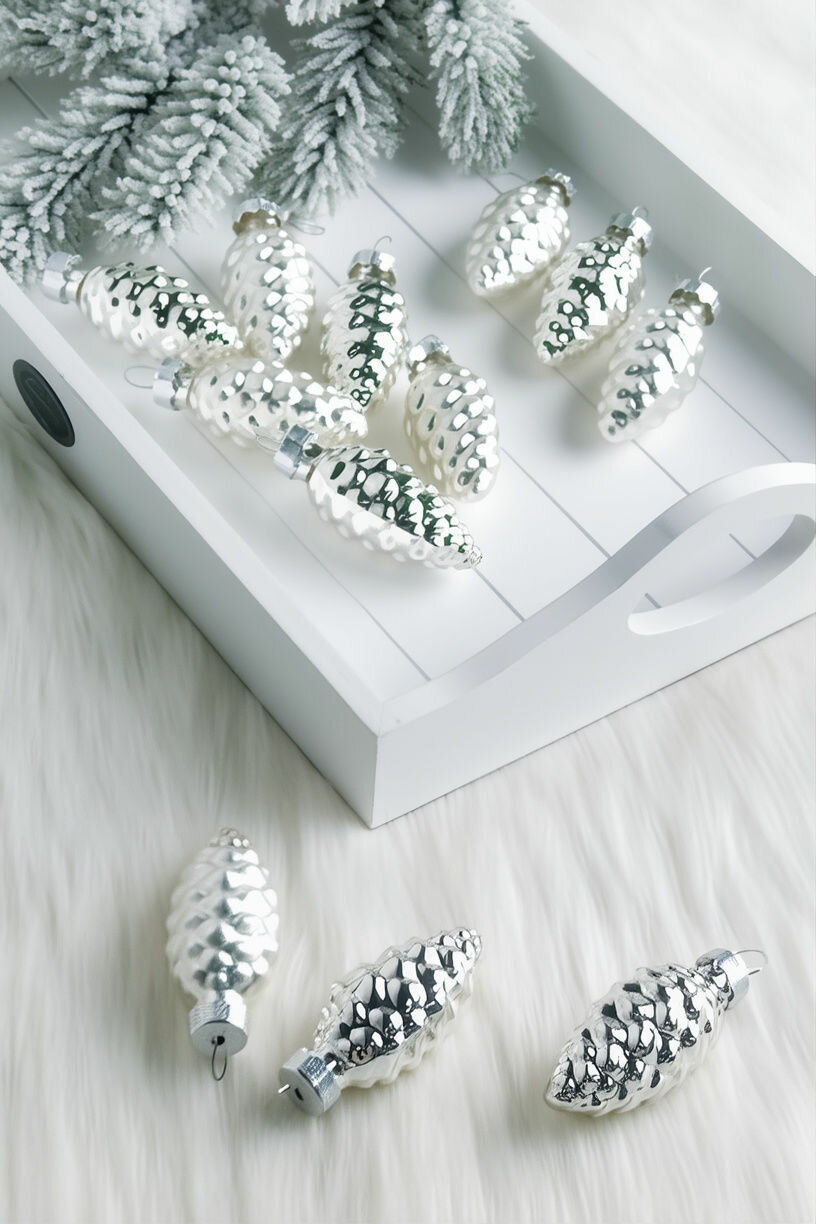 Набор ёлочных игрушек шишки-малышки стеклянные, эмалевые и матовые, цвет: серебряный, 60 мм, упаковка 12 шт, Winter Deco 1001376