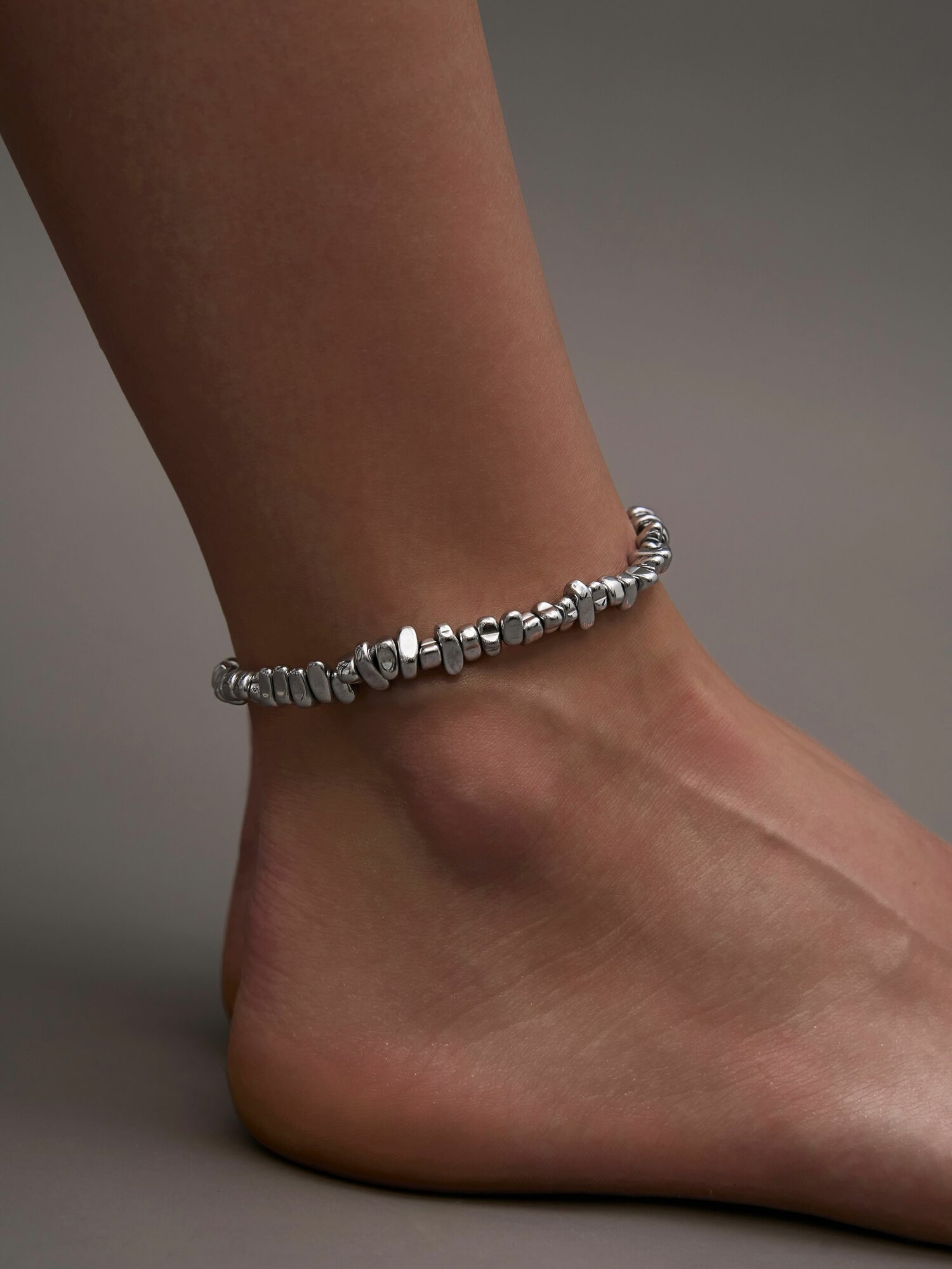 Браслет на ногу