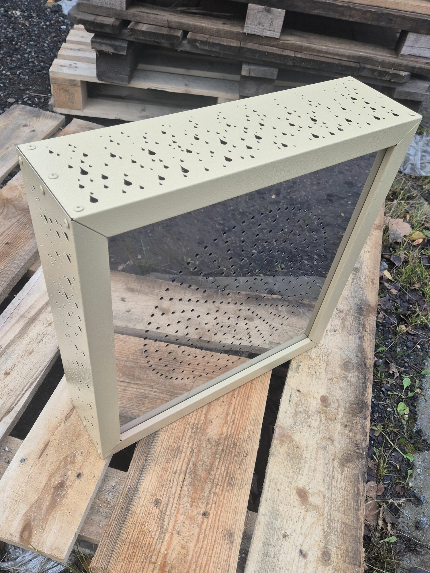 Обливное устройство "Обливасту №3" 20 л с креплением к стене ( Капли ) бежевое