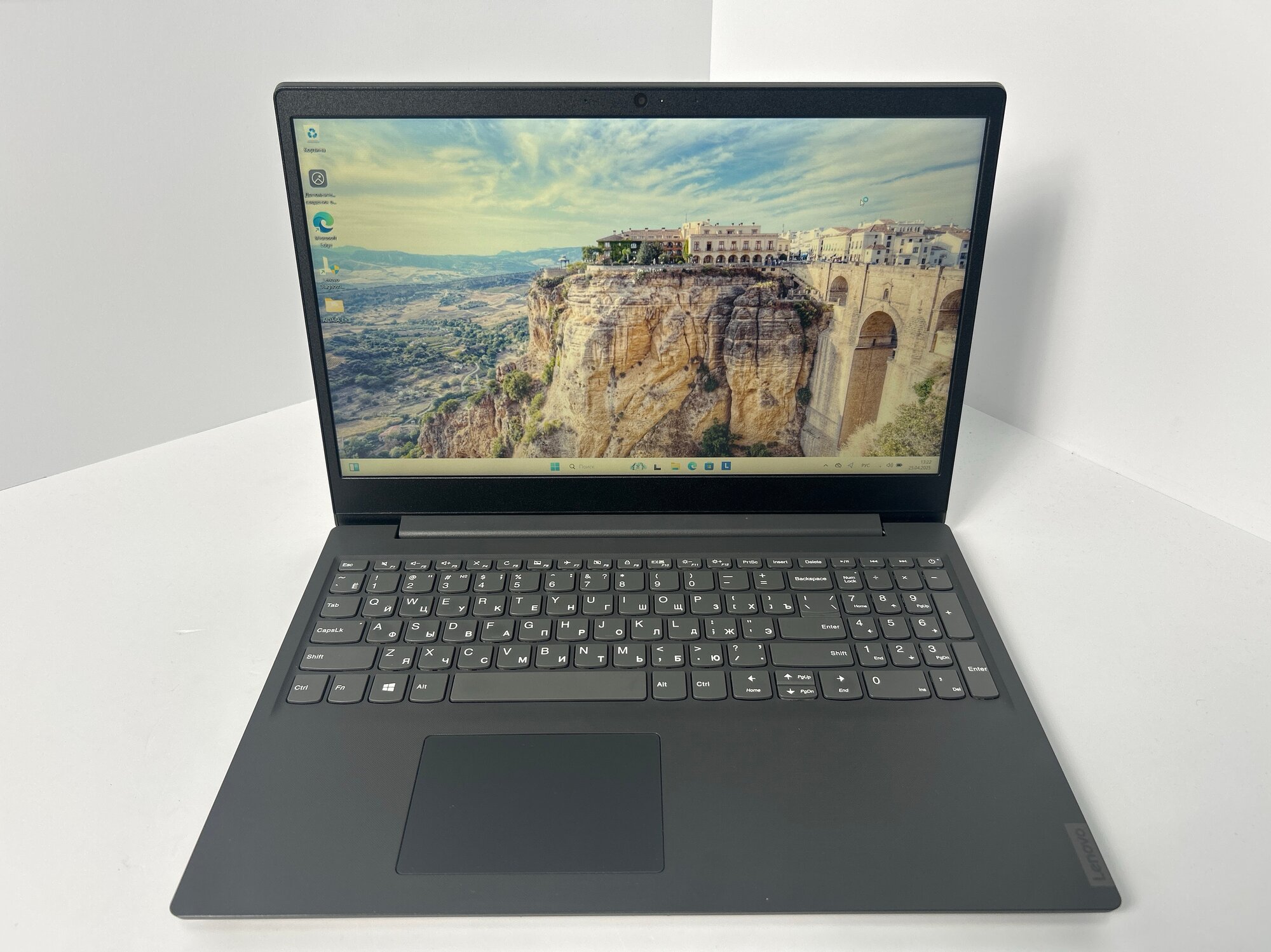 Ноутбук Lenovo V15-ADA (82C700D2RU) 15.6"/AMD Ryzen 5 3500U/RAM 8GB/SSD 512GB/Radeon Vega 8/1920*1080/TN/Windows 11/Подсветка кл-ры: LED/Чёрный. Состояние: B1