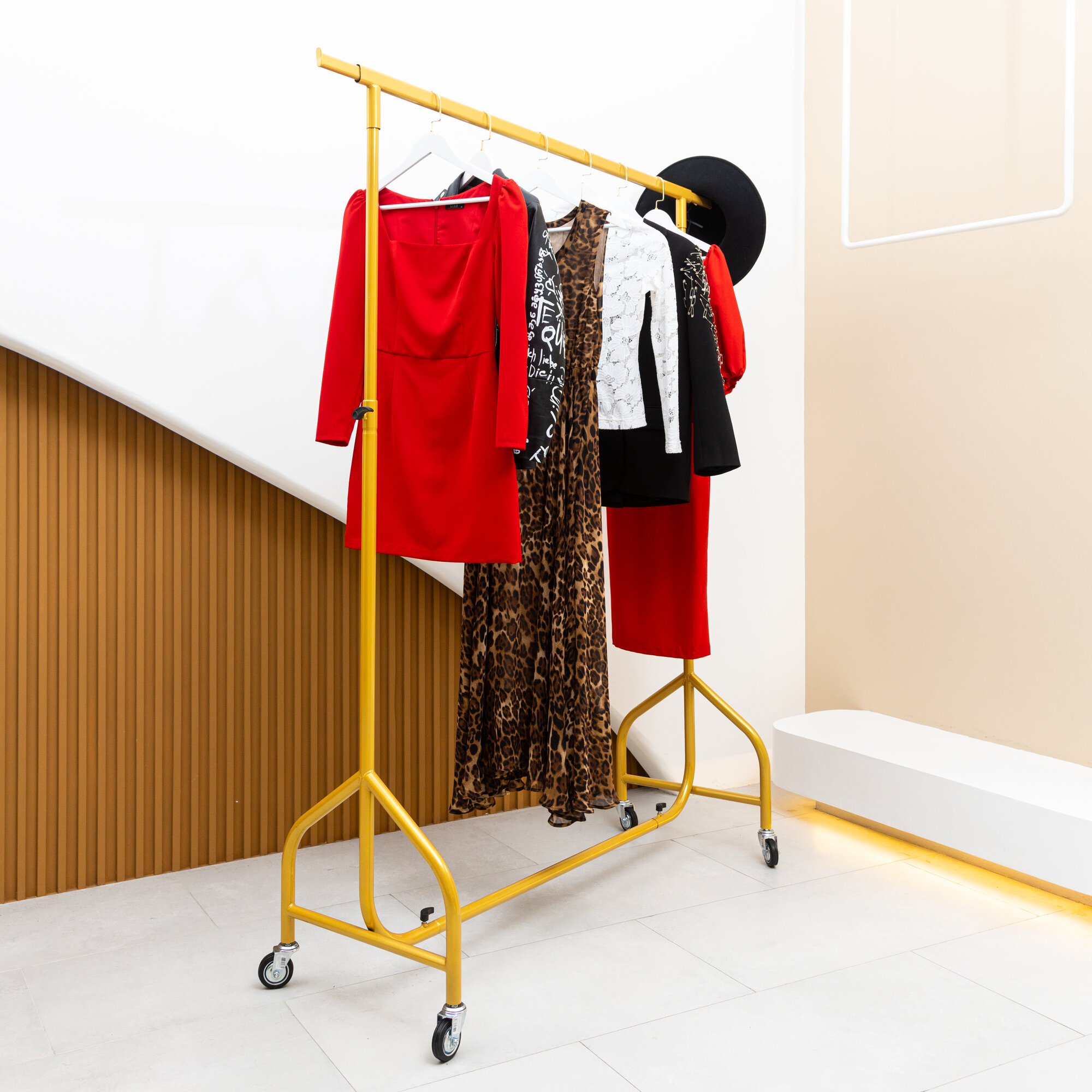 Вешалка для одежды напольная , для гардеробной, магазина, вешалка рейл напольная для одежды металлическая разборная