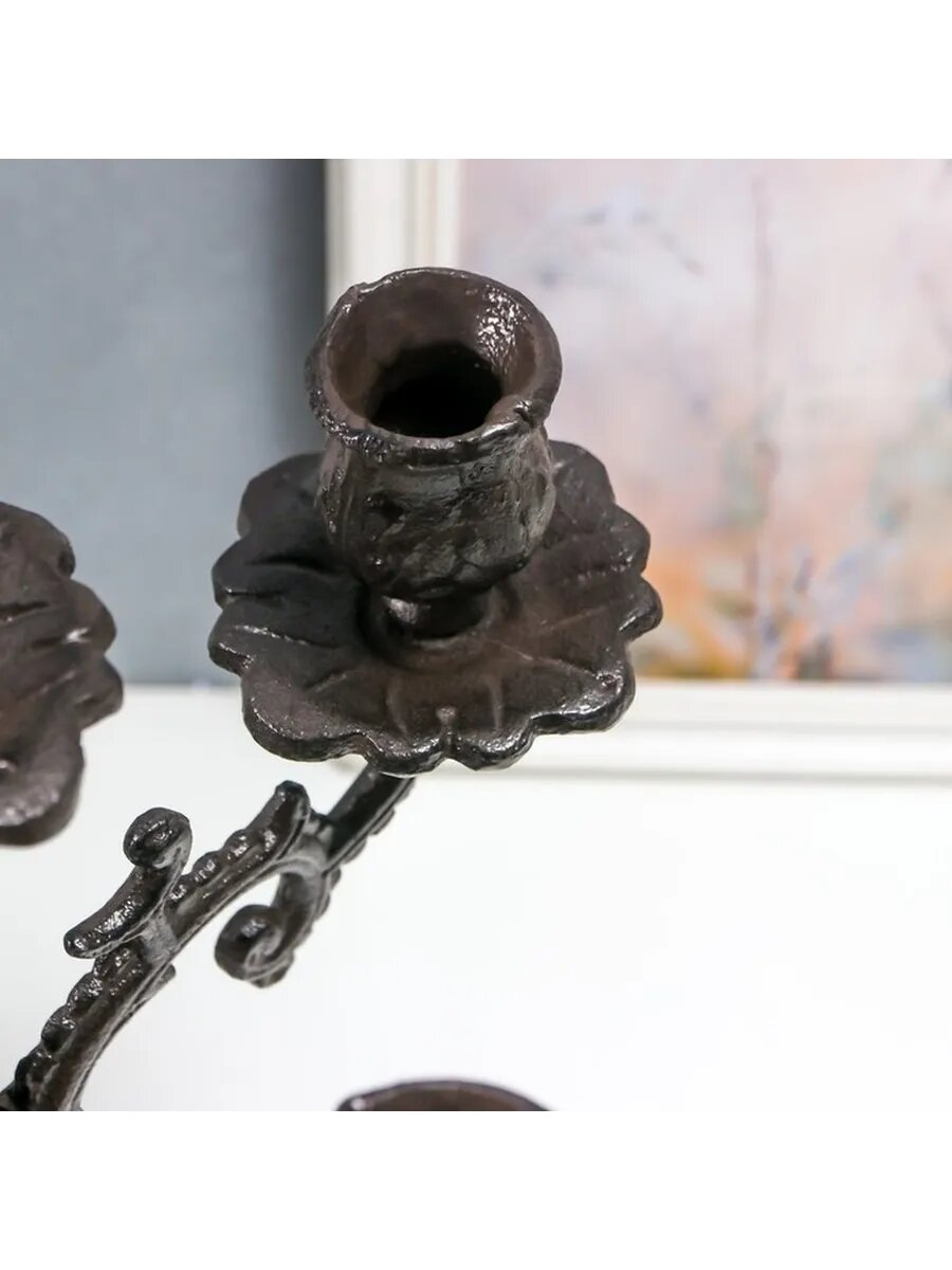 Элегантный чугунный подсвечник на пять свечей