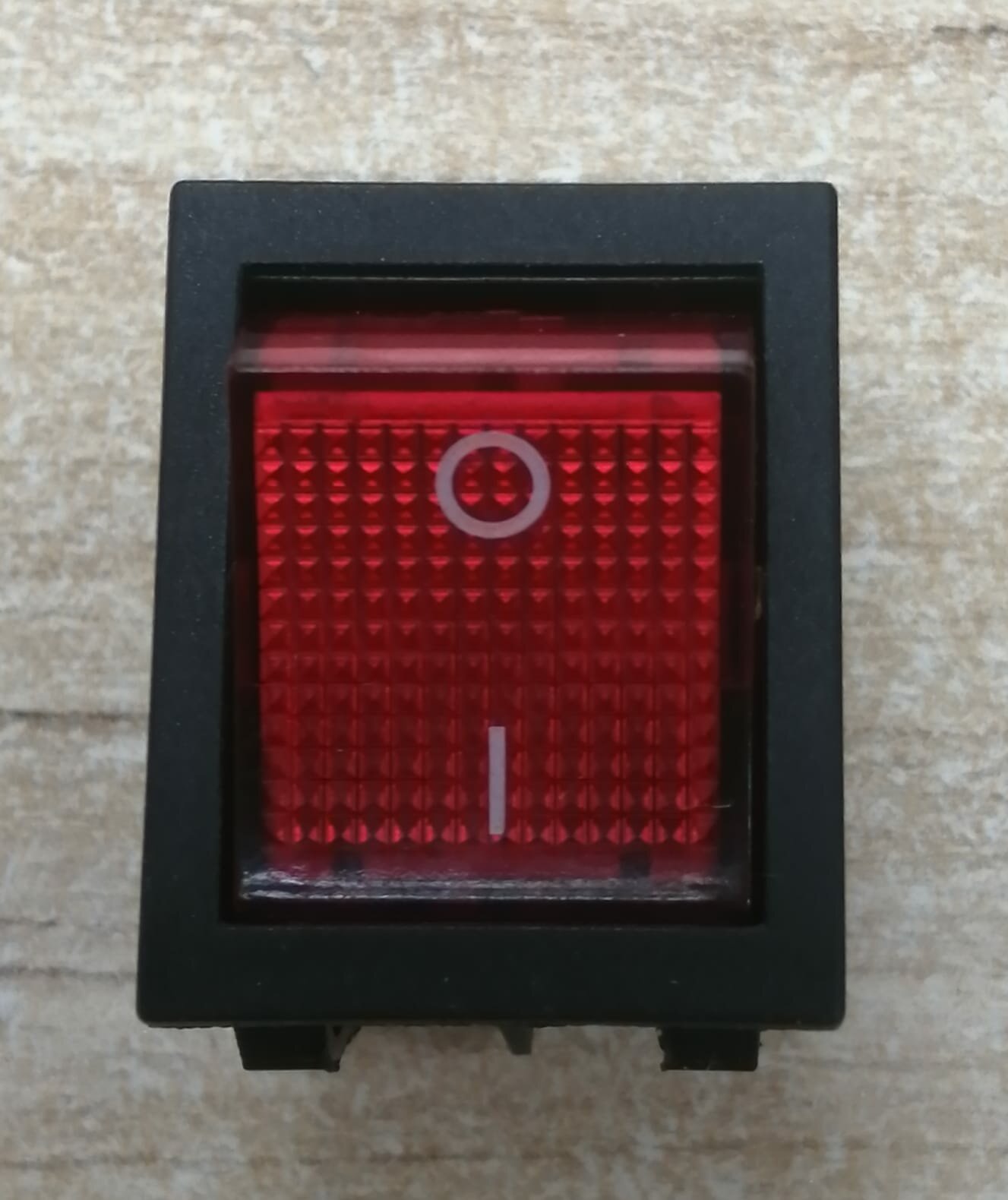 Выключатель клавишный 2-х позиционный (широкий), 4 контакта (КСД2-201), красный, 15 A 250 V