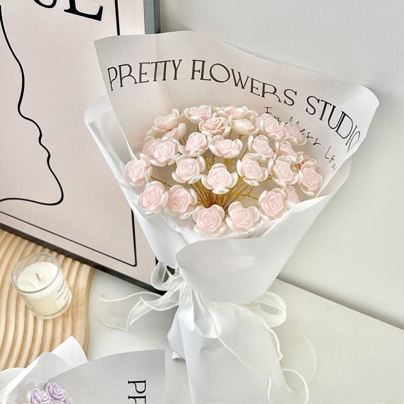 Букет "Подарок на День Святого Валентина", ручная работа, 18 цветов