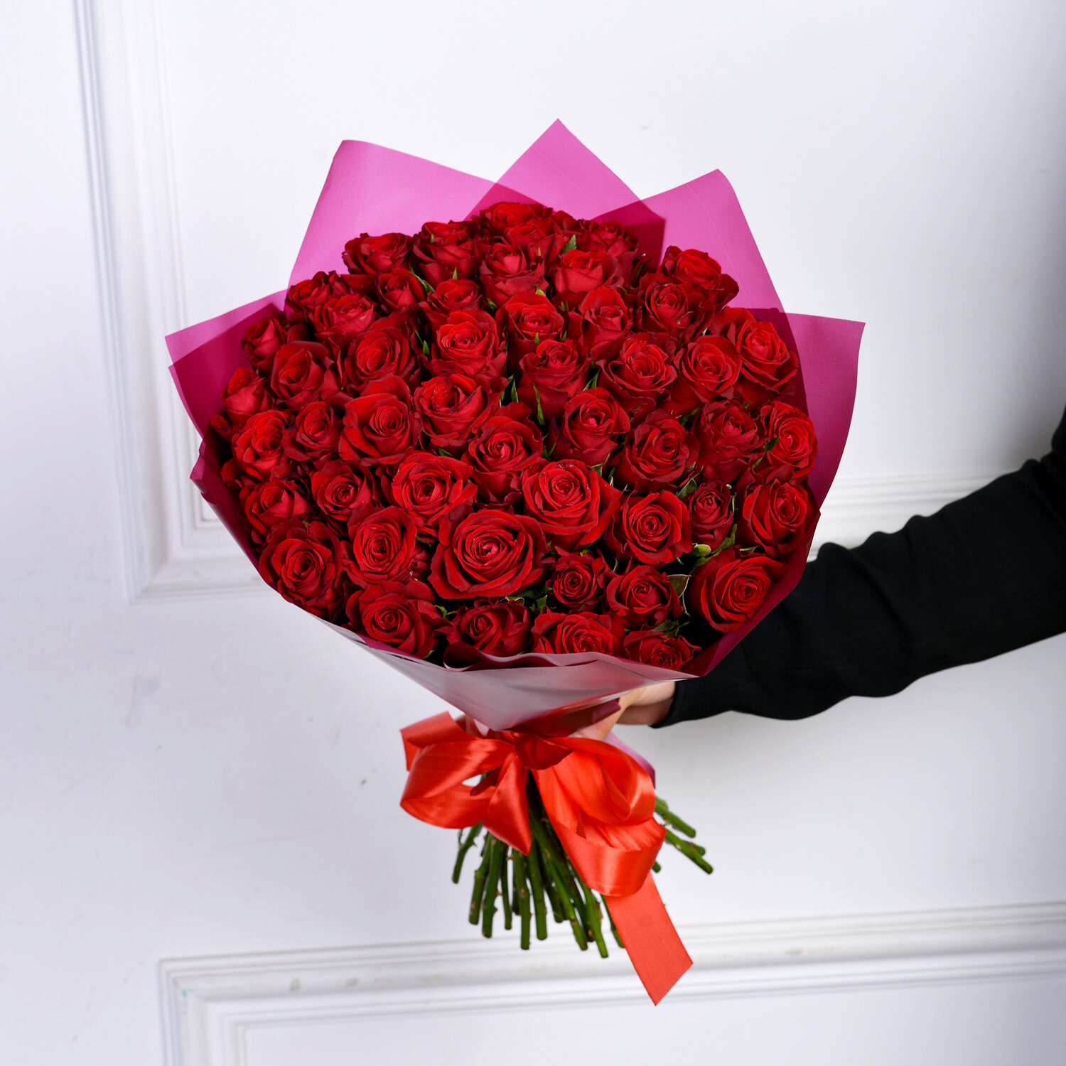 Букет Magic Flower, красная роза, 51 цветок, высота 40 см, в пленке