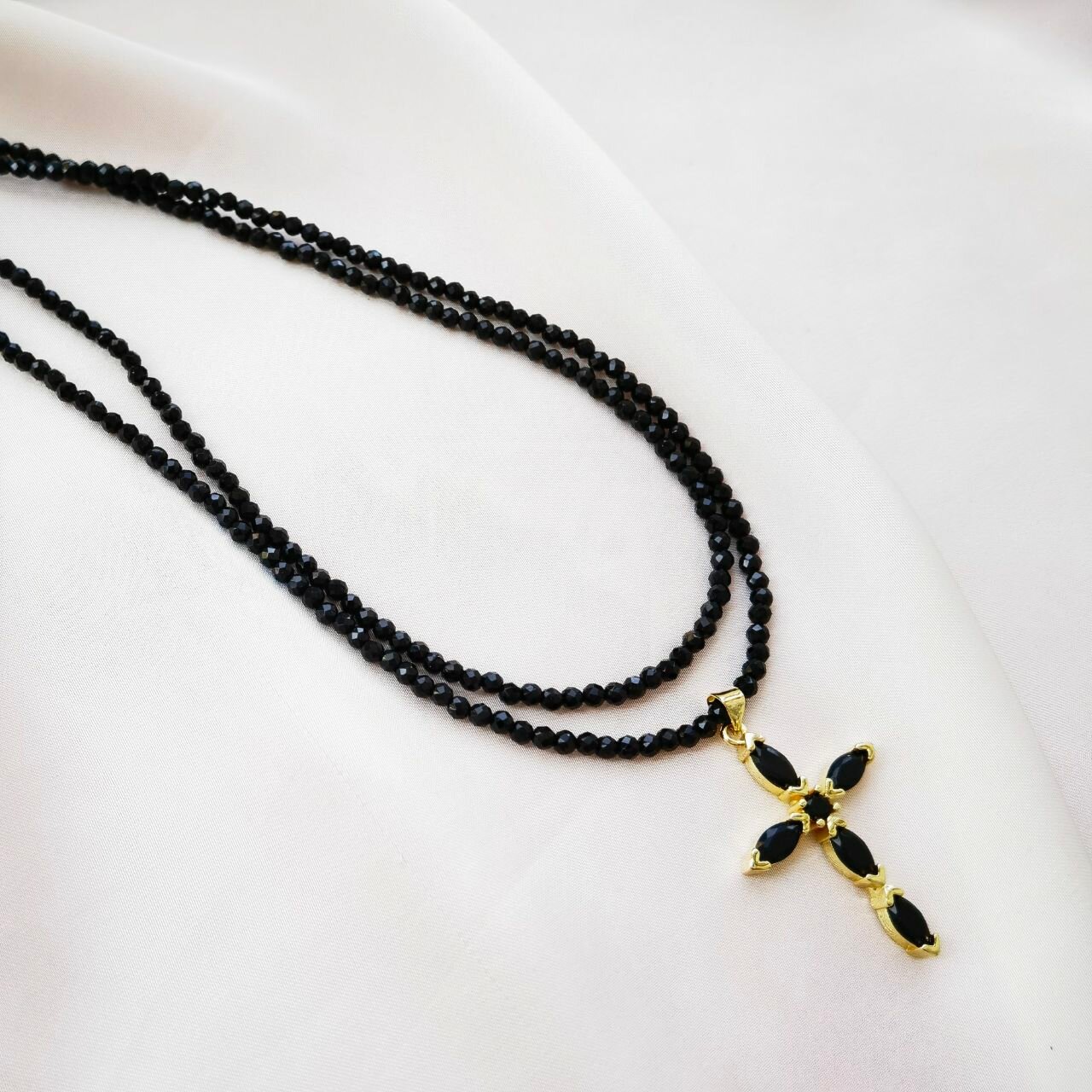 Колье, шпинель