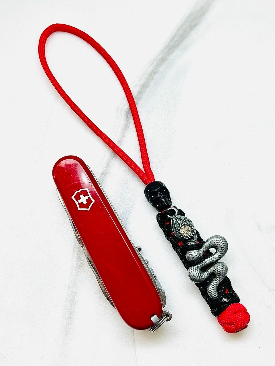 Темляк для ножа Царица Змея