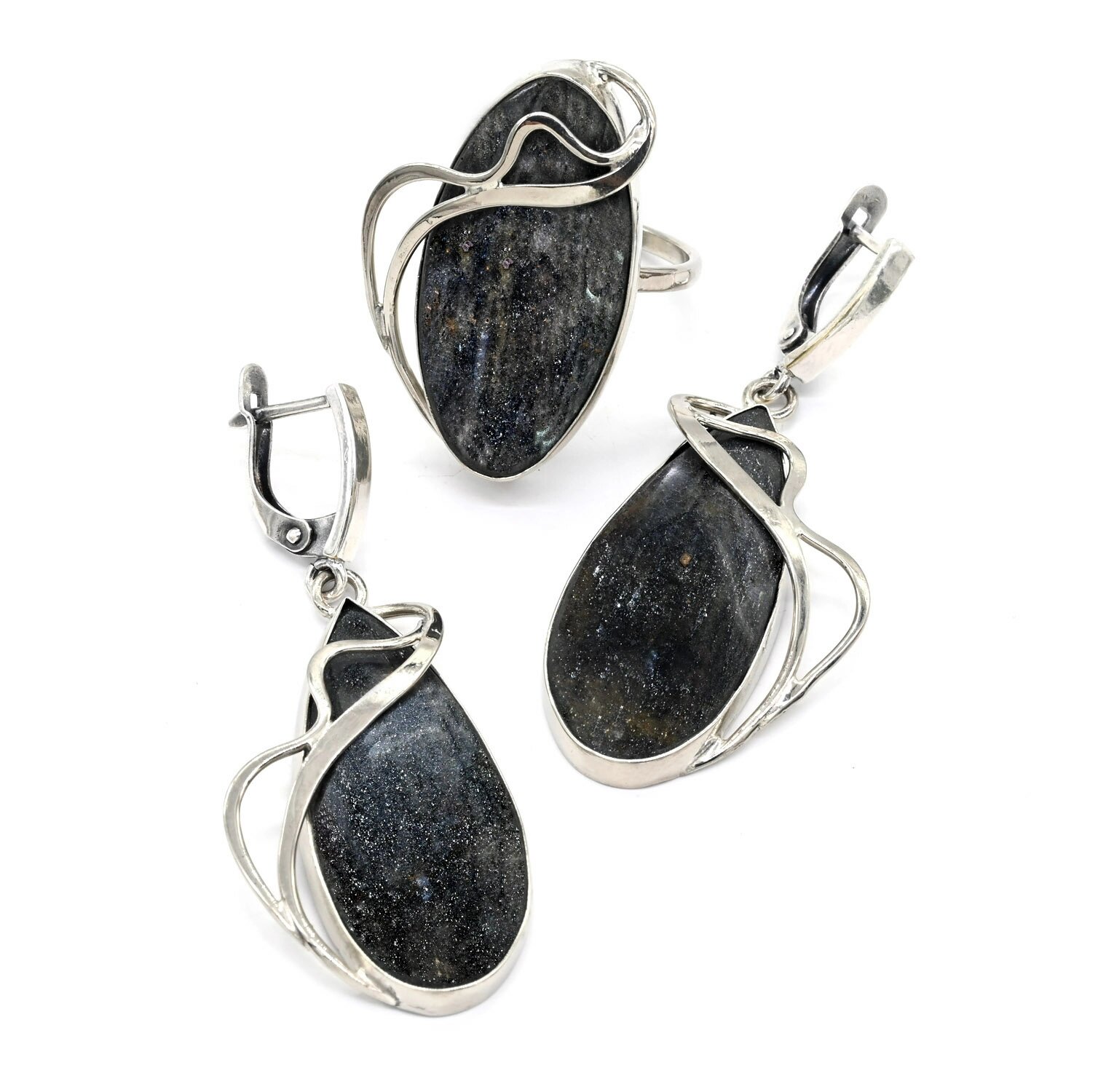 Комплект бижутерии: кольцо, серьги, авантюрин