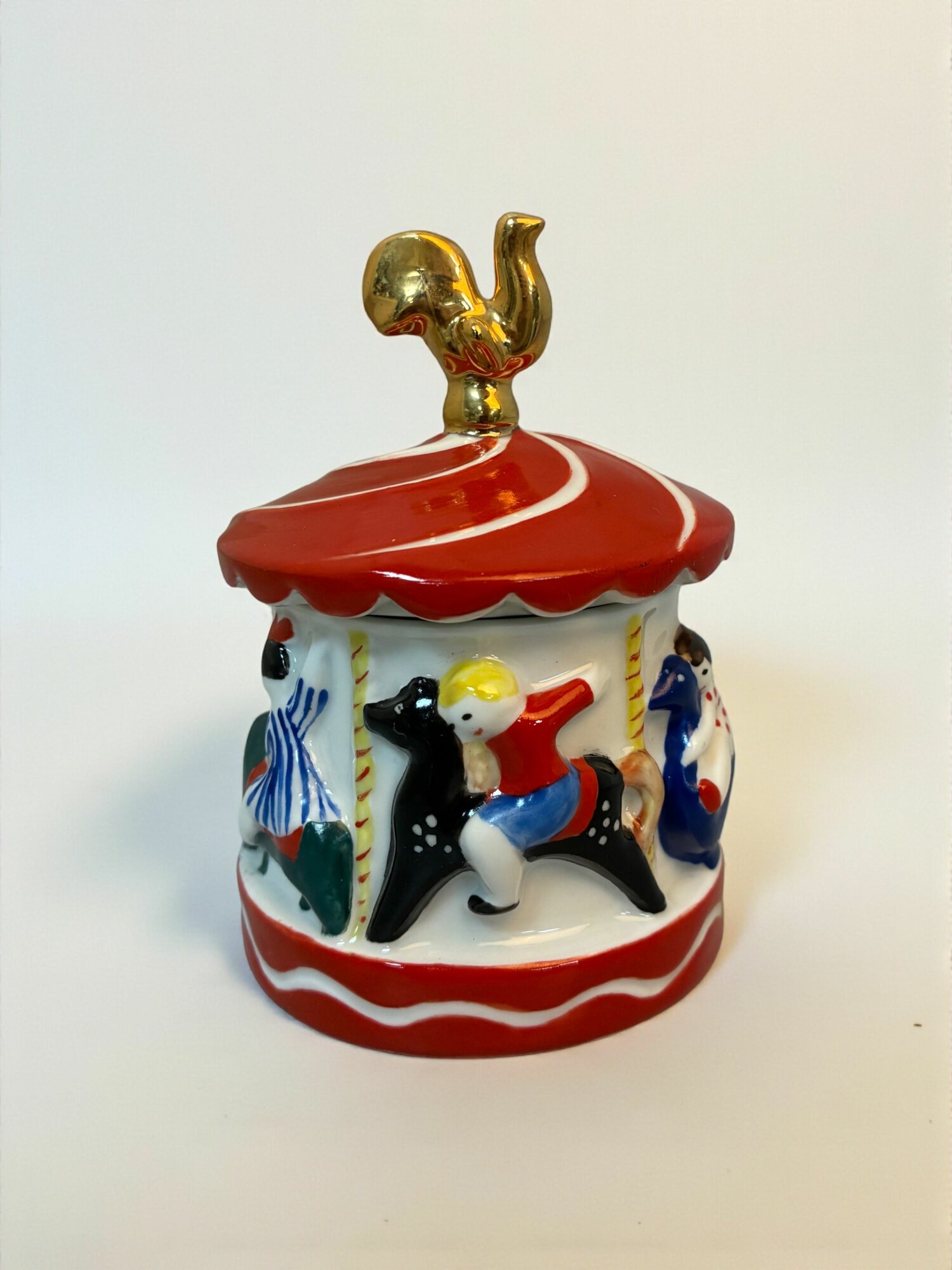 Антикварная шкатулка "Карусель", из одноименной серии, скульптор Вайнштейн-Машурина С. И, фарфор, Вербилки, 1950-60 гг.