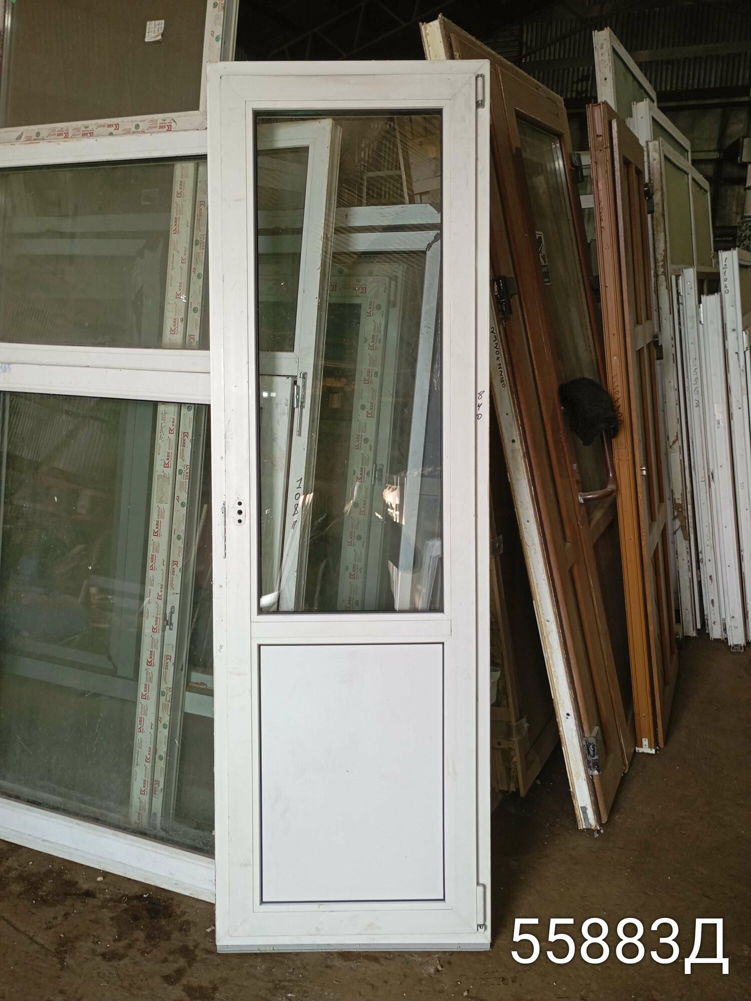 Двери Пластиковые Б/У 2150(в) х 680(ш) Балконные