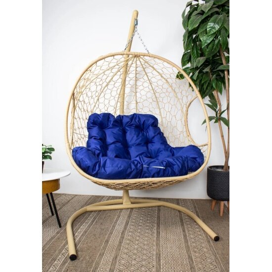 Подвесное кресло M-group для двоих с ротангом бежевое, синяя подушка