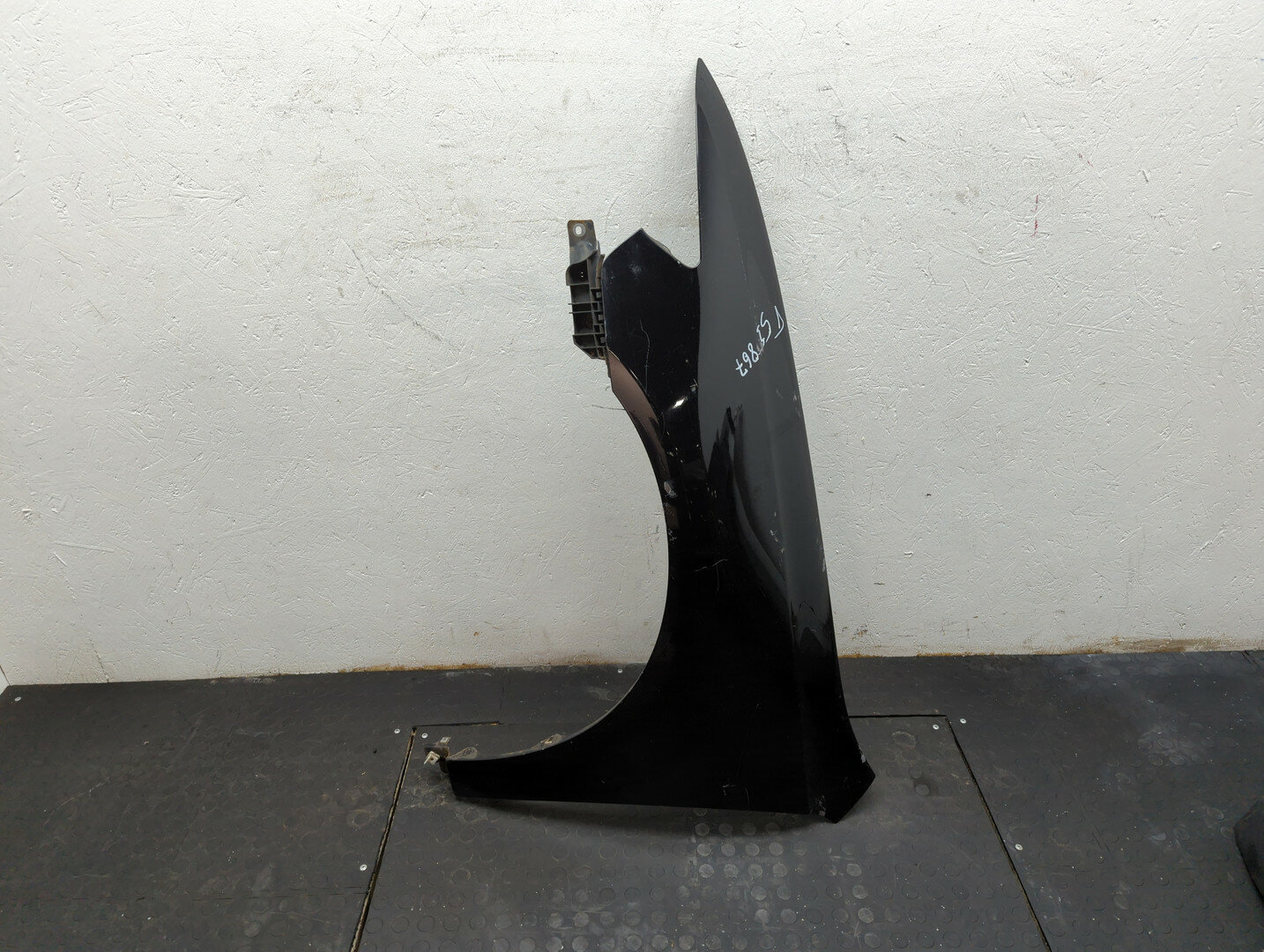 Крыло левое переднее Honda Accord 7 Б/У