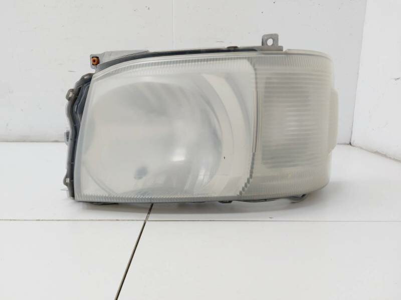 Фара левая Toyota Hiace H200 2005-2015 кат.номер: 8115026470 8117026461