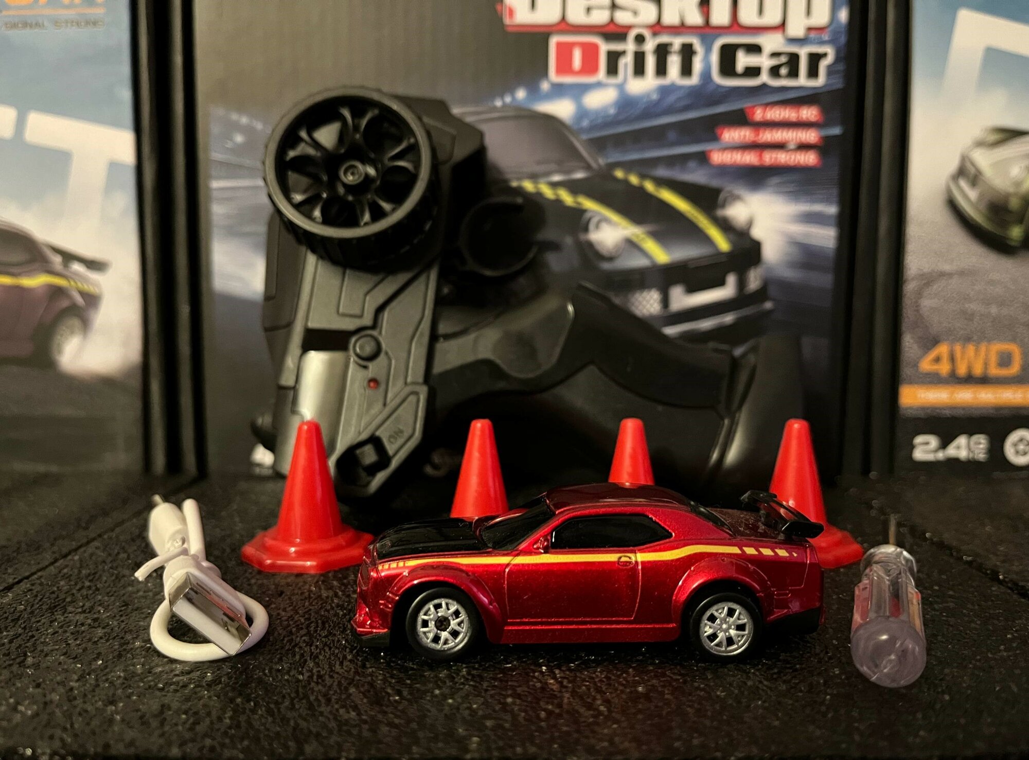 Радиоуправляемая машинка, мини-дрифт кар, дрифтмашинка 1:64, 4WD, свет - красный Dodge