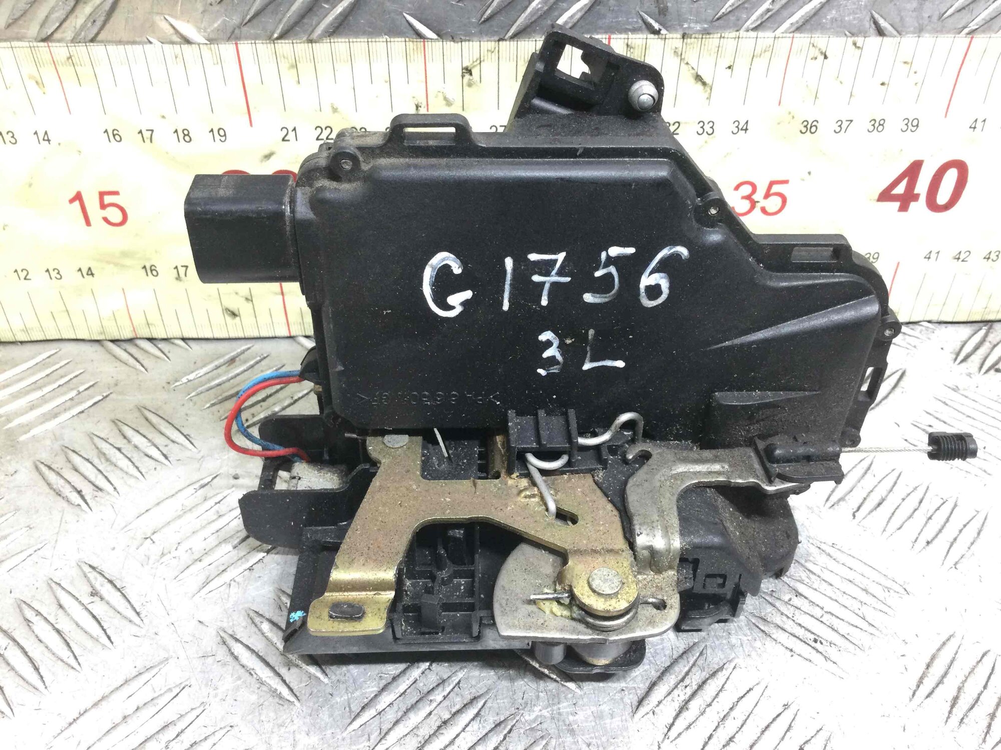 Б/У Замок двери задней левой Volkswagen Golf 4 поколение (1997-2004) 2000 г.