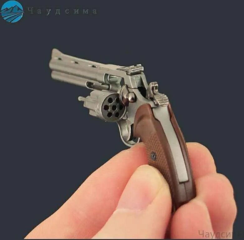 Модель револьвера Colt Python 357 масштаб 1/4 — фото 1
