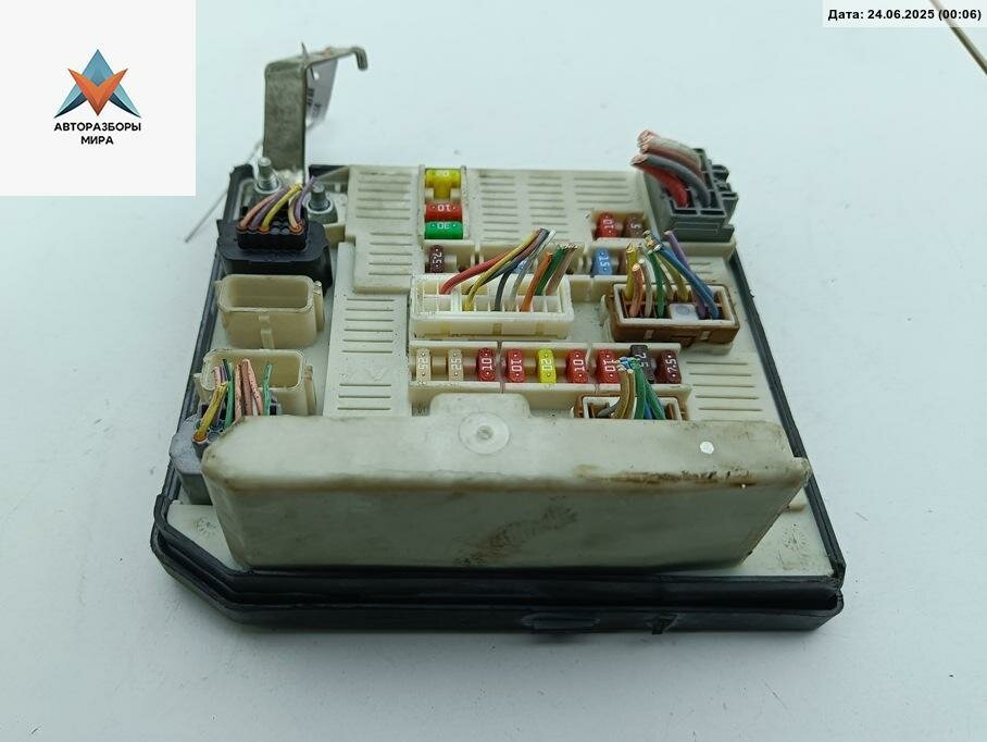 Блок предохранителей Renault Scenic 2 рест. 2007 8200481866