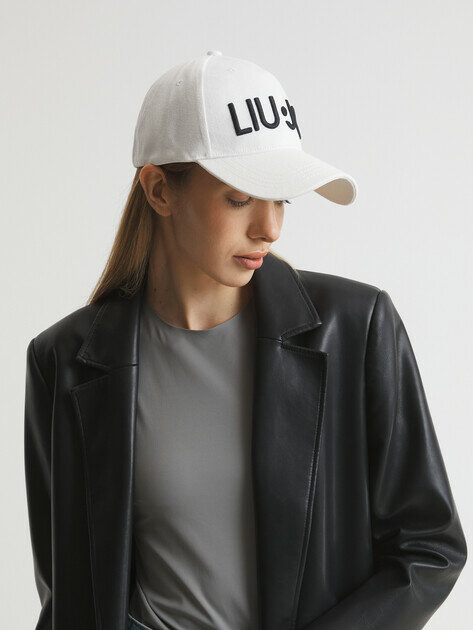 Кепка для женщин