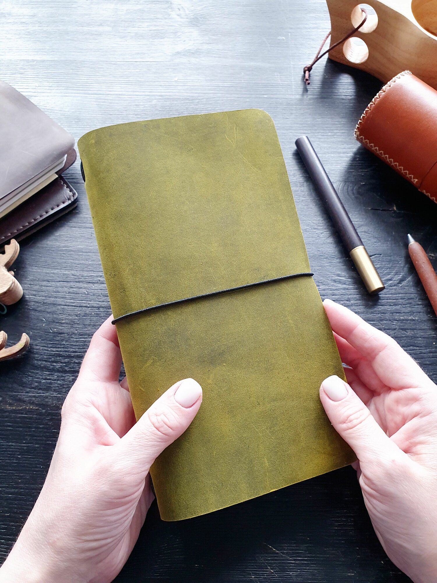 Кожаный блокнот формата Midori Standart (13х22см) со сменными тетрадями на резинке / записная книжка / скетчбук 90 листов