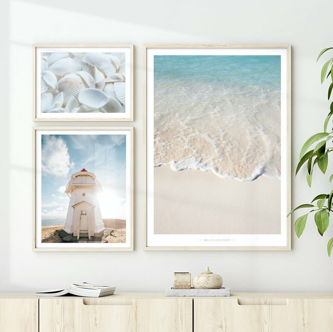 Постер 3 шт без рамки "Море, маяк и ракушки" набор картин для интерьера