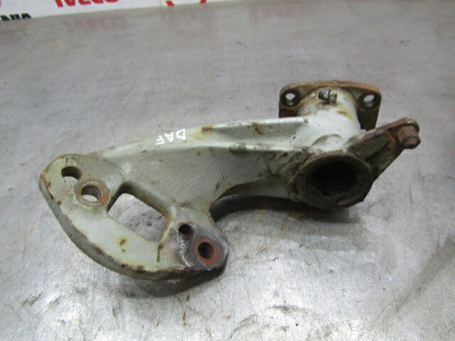 Кронштейн энергоаккумулятора передней оси левый DAF XF95