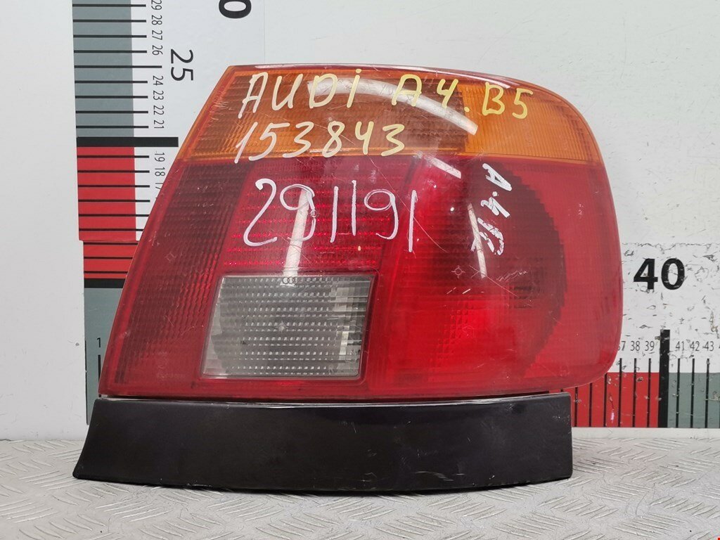 Фонарь задний правый Audi A4 B5 арт. 2215614