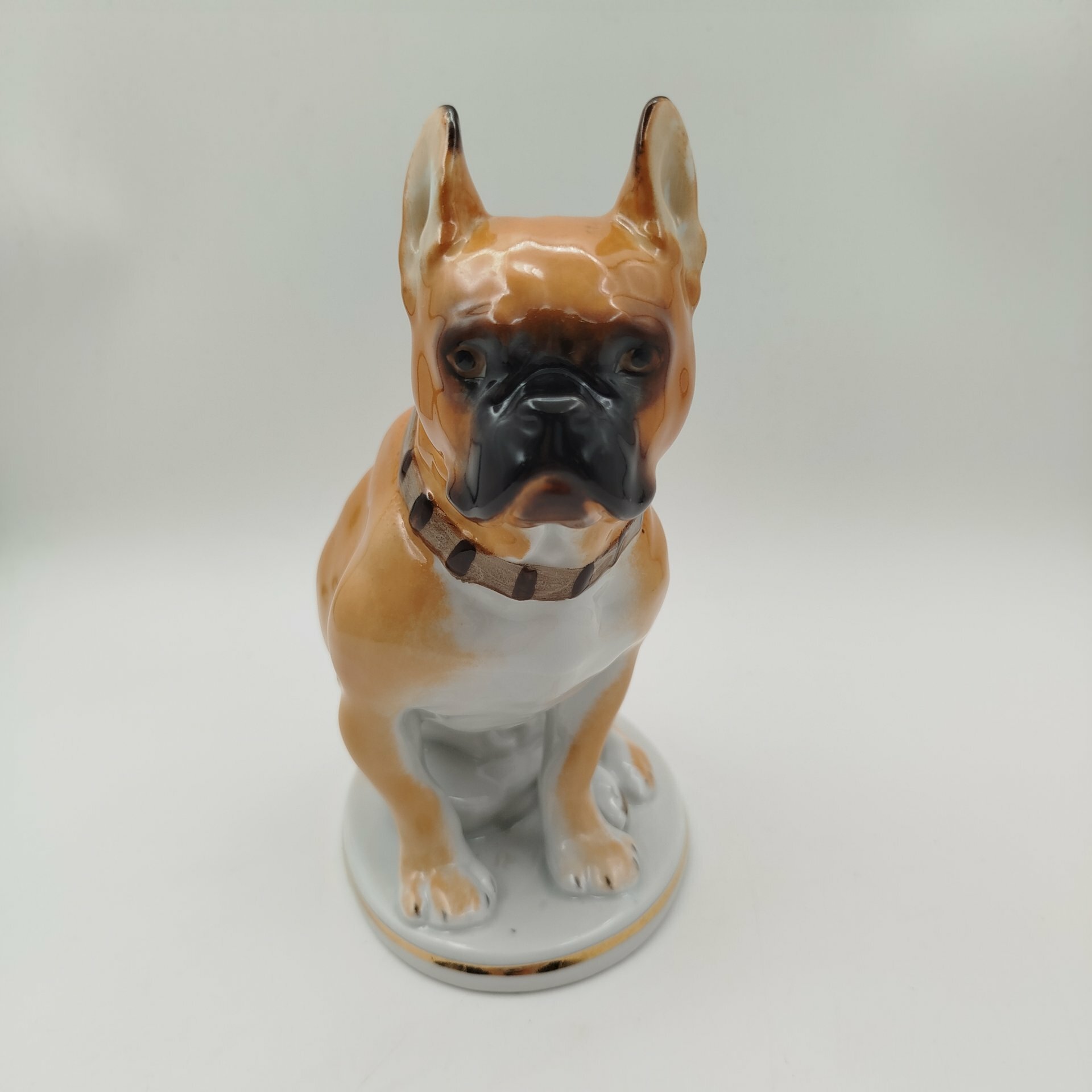 Статуэтка "Боксер", скульптор В. С. Драчинская, фарфор, роспись