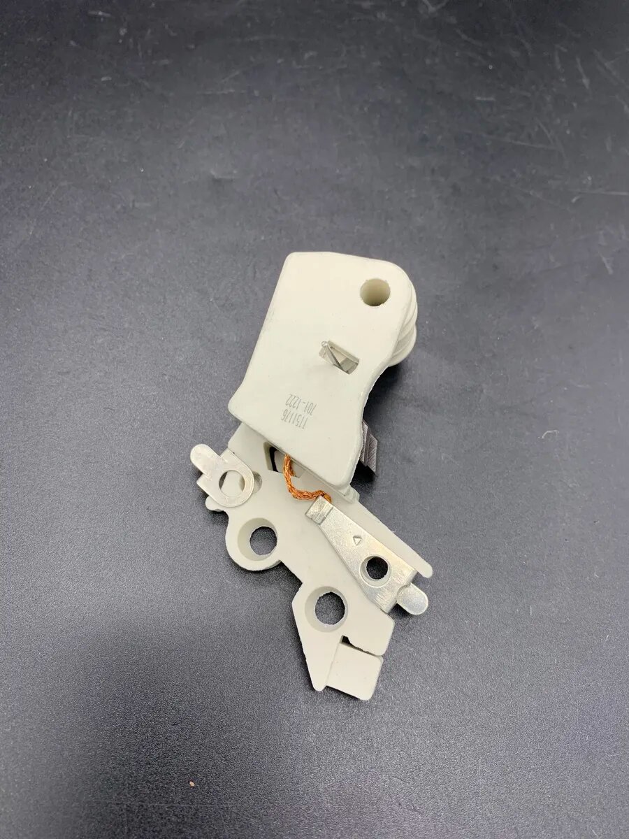 Щеткодержатель генератора Новое