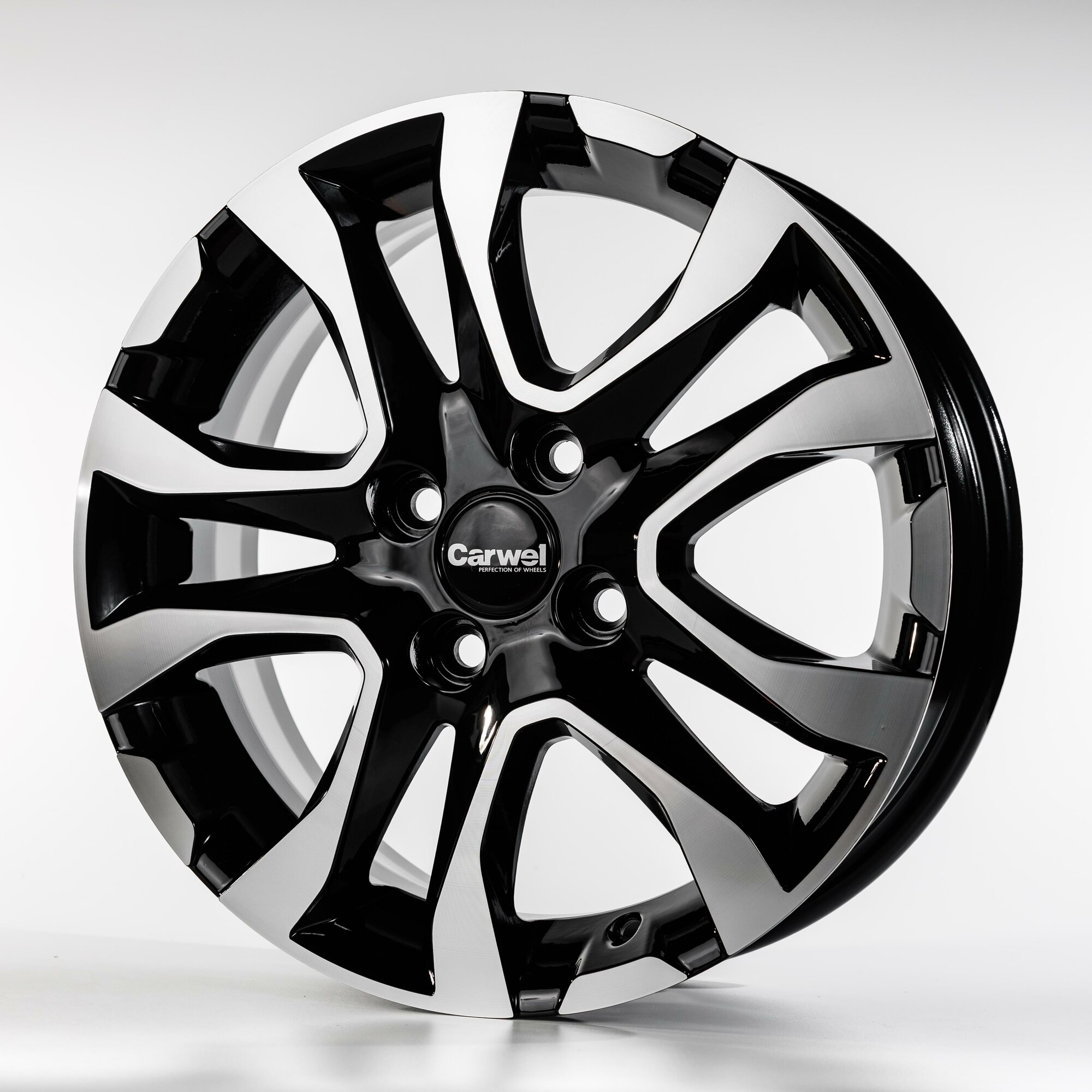 Диск автомобильный литой Carwel Тобол 1503 15x6 4x100 et45 dia56.6 Чёрный глянцевый с полированной лицевой частью