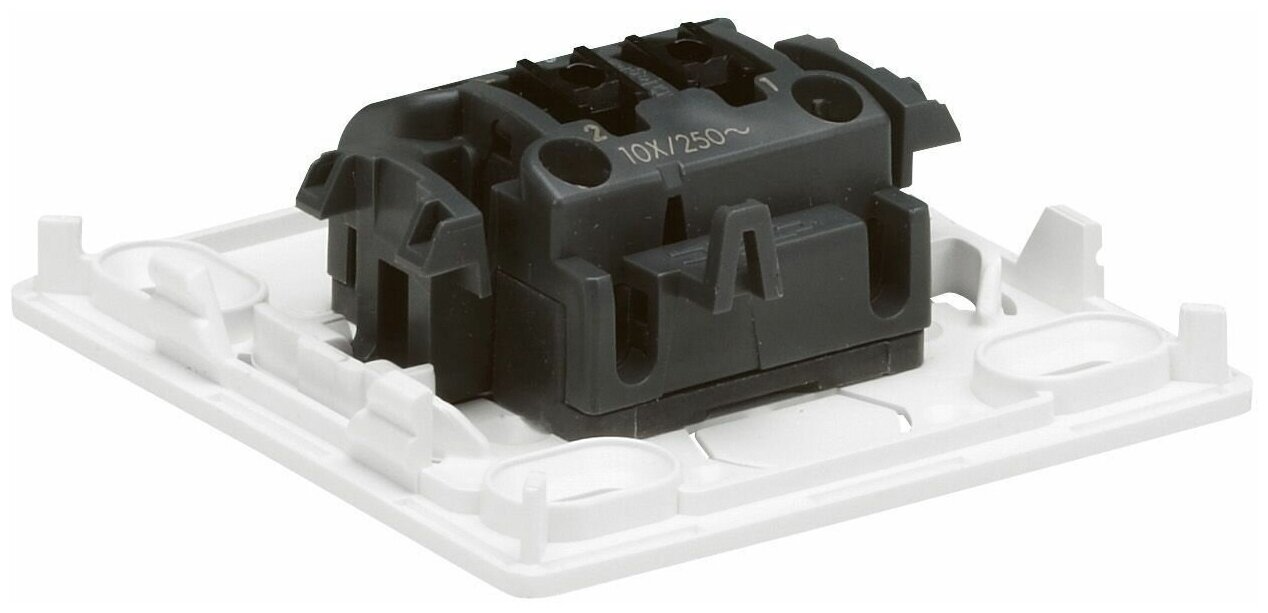 Переключатель проходной 1-кл. Oteo 10А IP31 250В белый 086101 Legrand